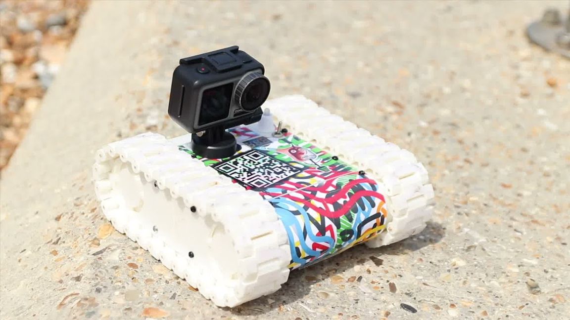 You Can Drive This 3D-Printed Raspberry Pi Tank With an Xbox Controller ...