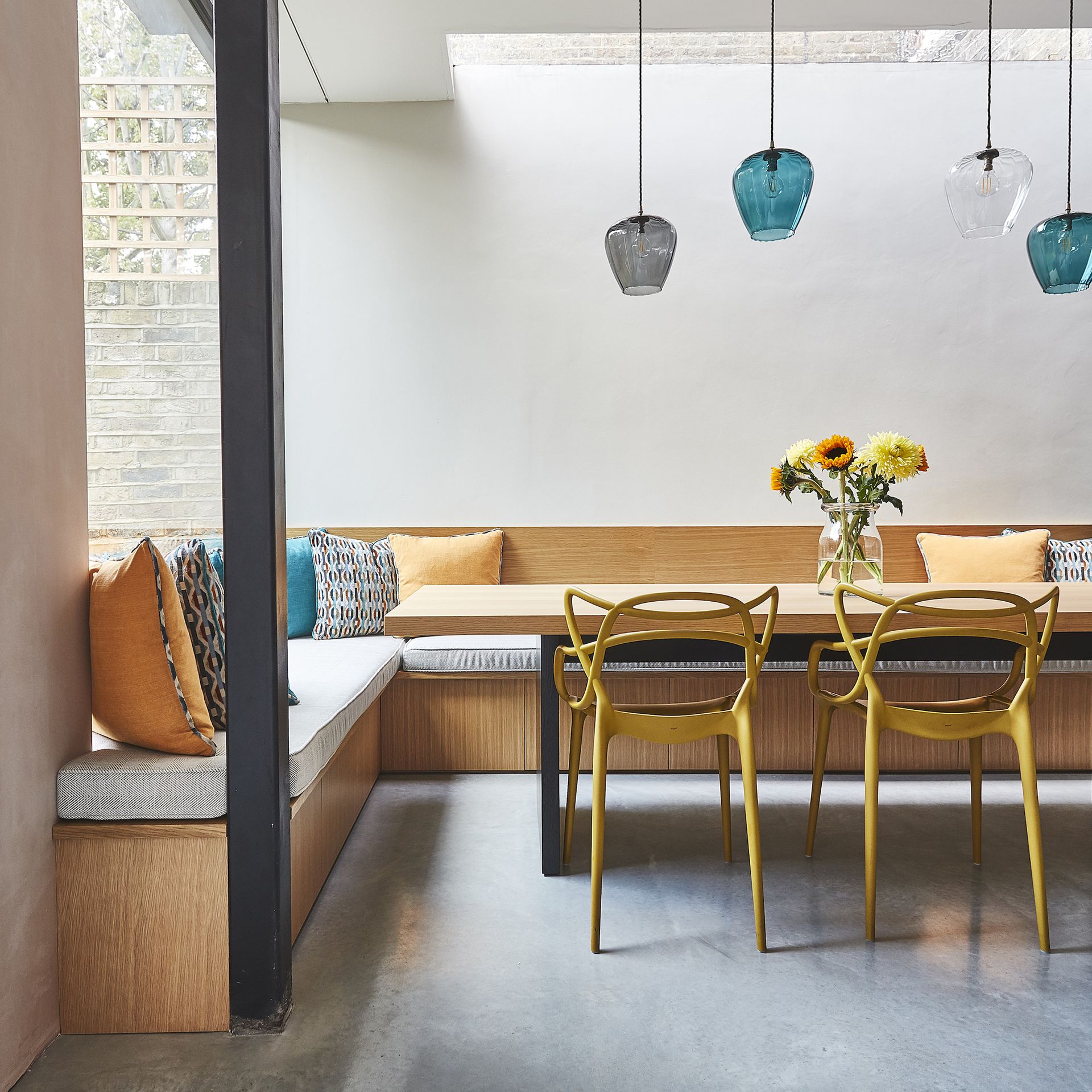 Dine in style with these 10 ideas for banquette seating and kitchen ...