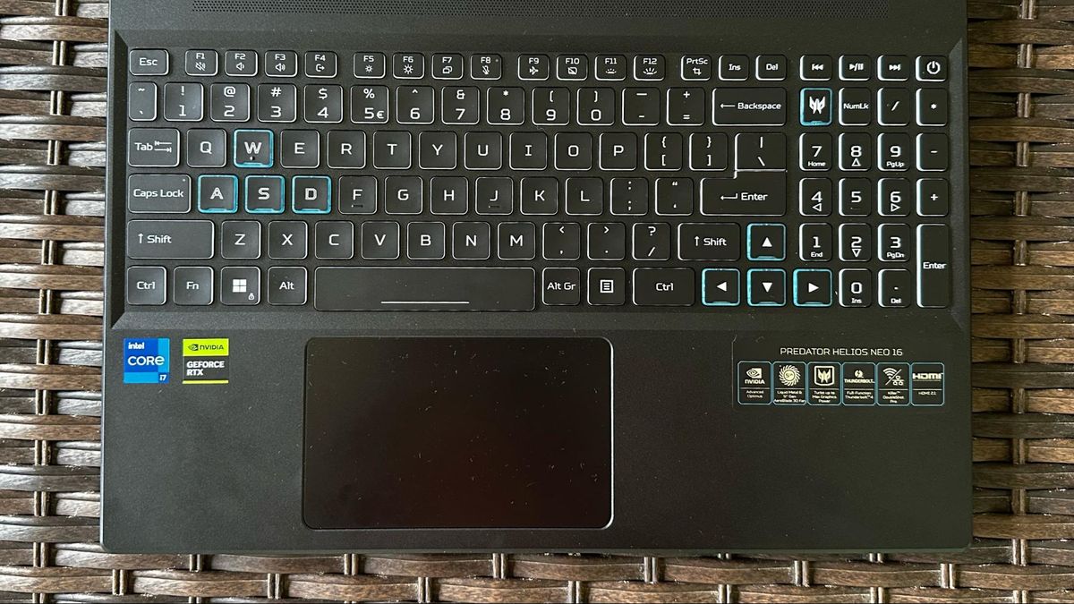 Acer Predator Helios Neo 16 Review: Solid Performance, Short Battery ...