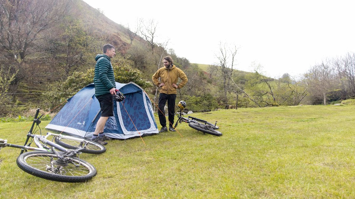 Turning trash into tents | Advnture