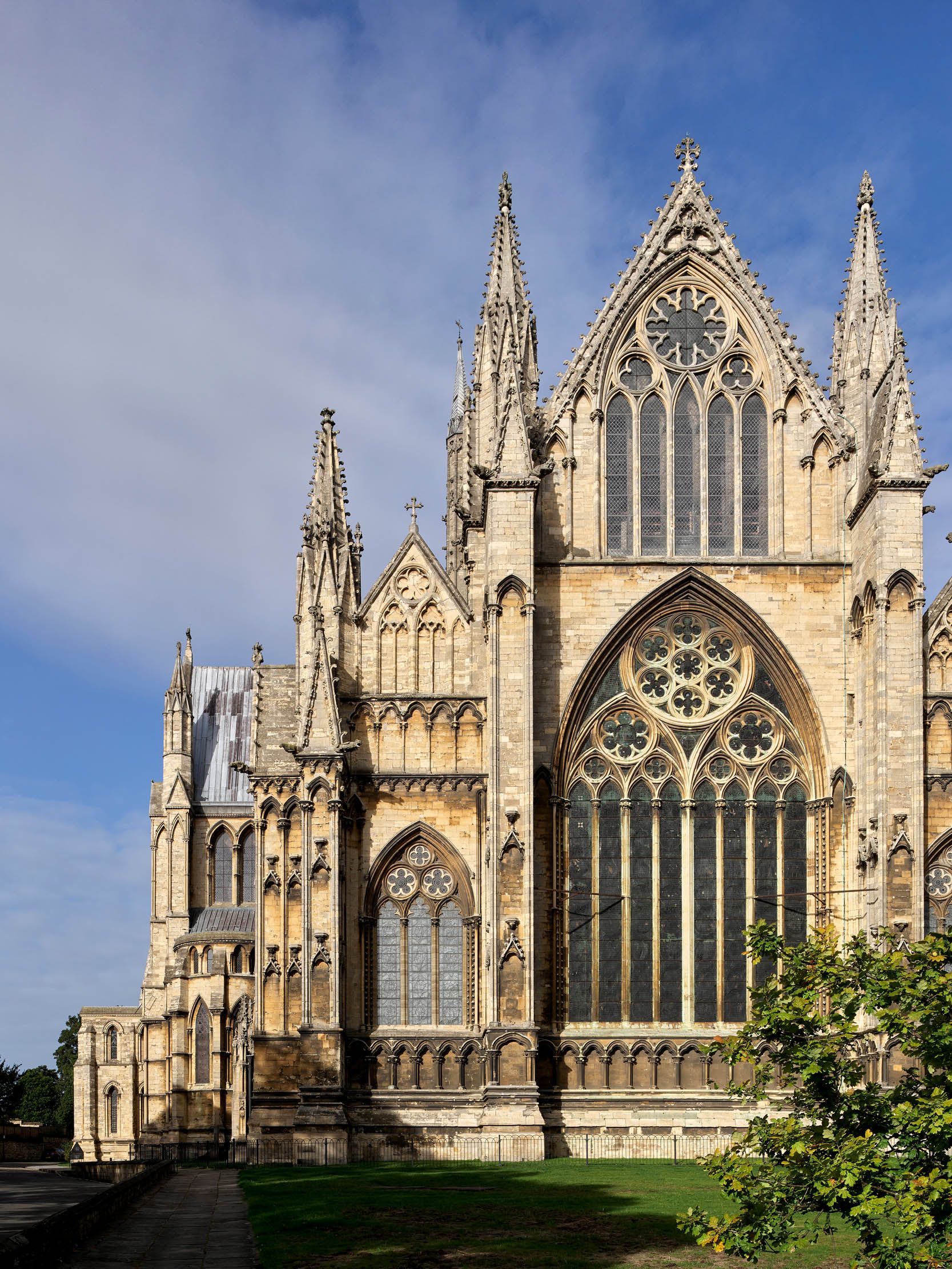 Lincoln Cathedral: The 950-year story of one of Europe's very greatest ...