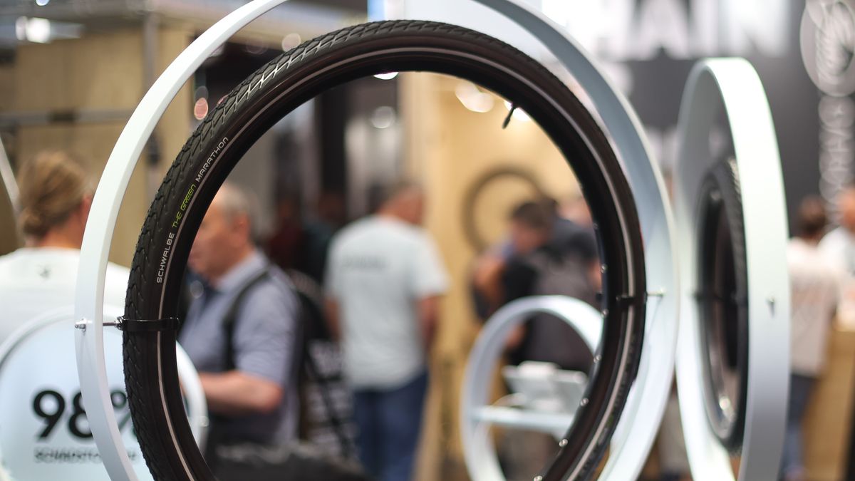 Schwalbe launch the Green Marathon urban tire, made using recycled ...