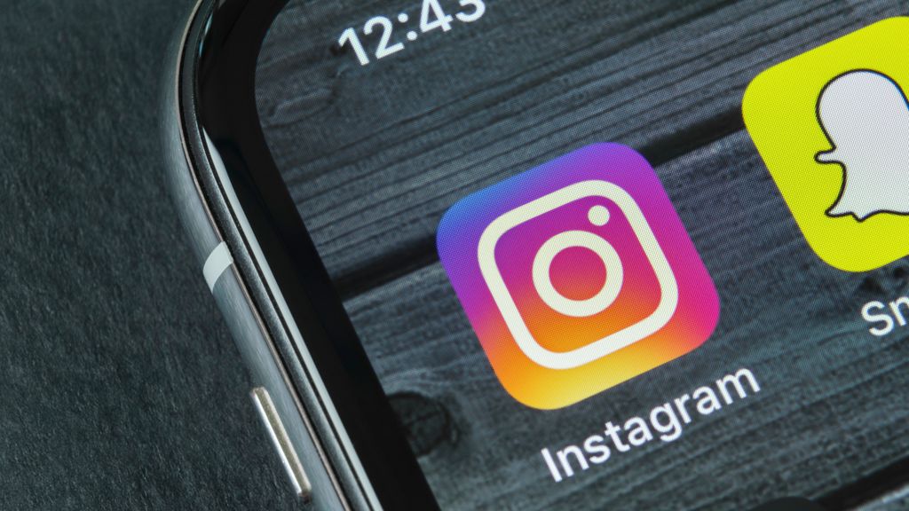 How to use Instagram dark mode with iOS and Android | TechRadar