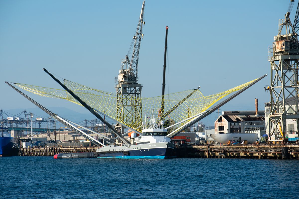 SpaceX's Mr. Steven: A Rocket Nose-Cone Catching Boat in Photos | Space