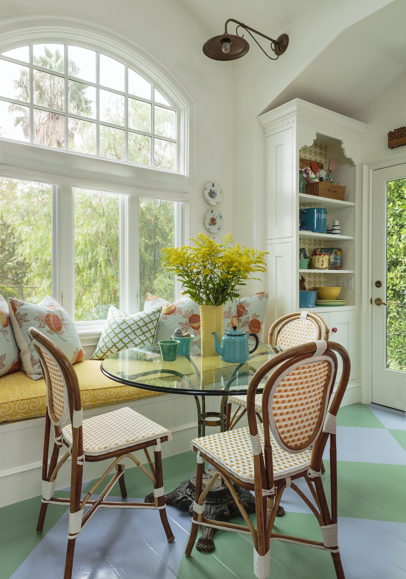 Country kitchen diner ideas: 28 pretty country kitchen diners | Homes ...