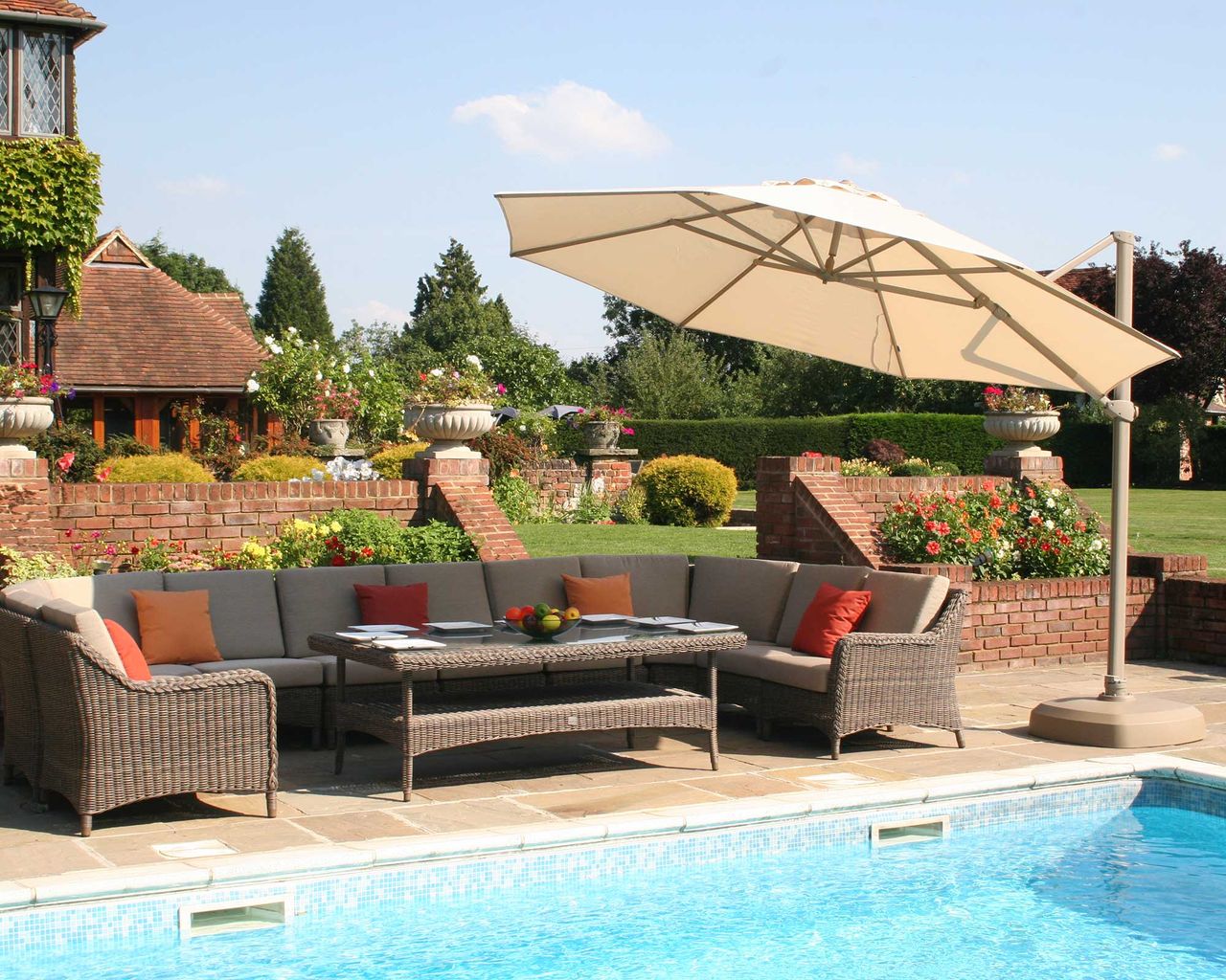 Pool patio ideas: 14 looks for chic poolside spaces | Gardeningetc