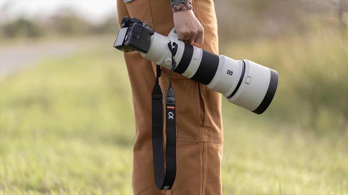 Sony just unveiled its longest zoom yet, the 400-800mm f/6.3-8 G OSS ...