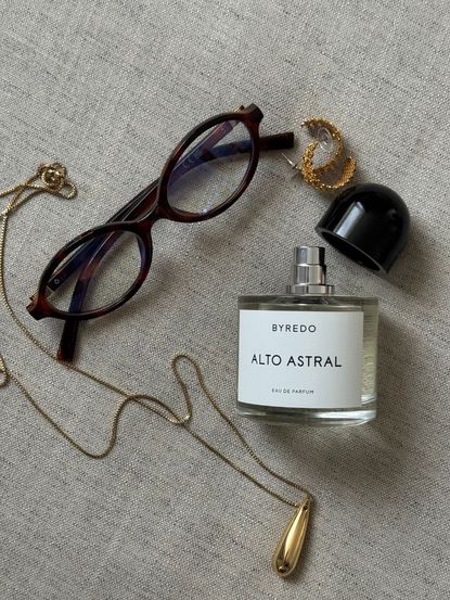 7 Best Aldehyde Perfumes That Smell Effortlessly Chic | Who What Wear