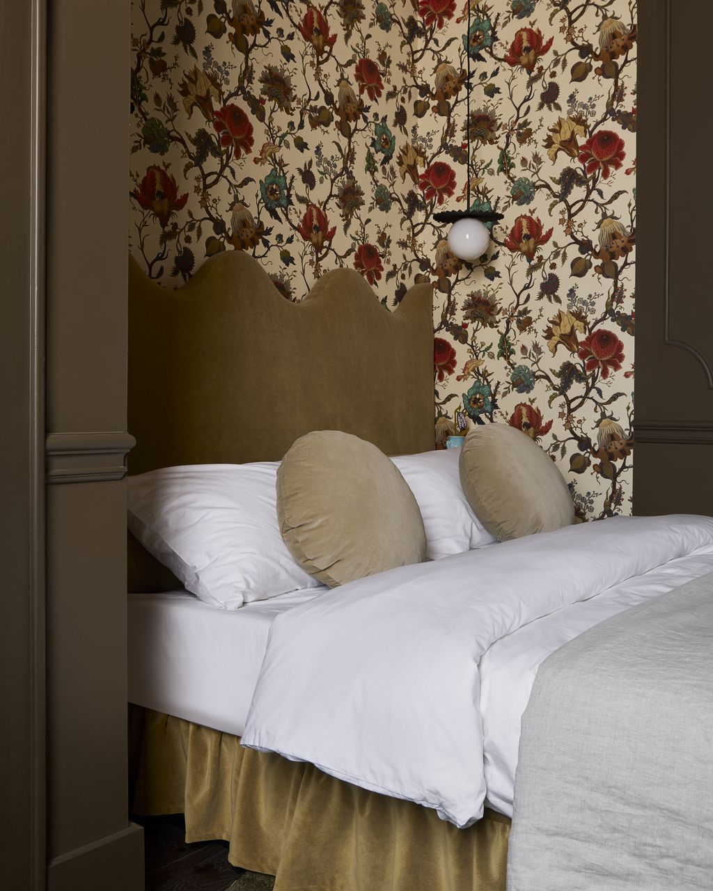 How to Decorate With the Coquette Aesthetic in 2025