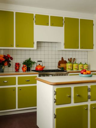 'Olive Oil' Is the Coolest Color You Could Paint Your Kitchen | Livingetc