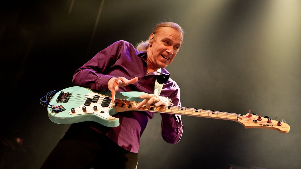 How Billy Sheehan learned to slap | Guitar World