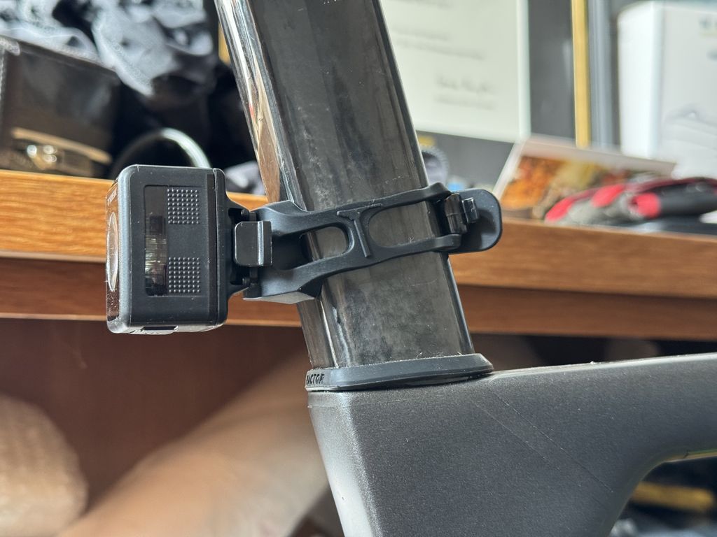 Trek Ion 200 RT / Flare RT light set review: Brilliant for daytime ...