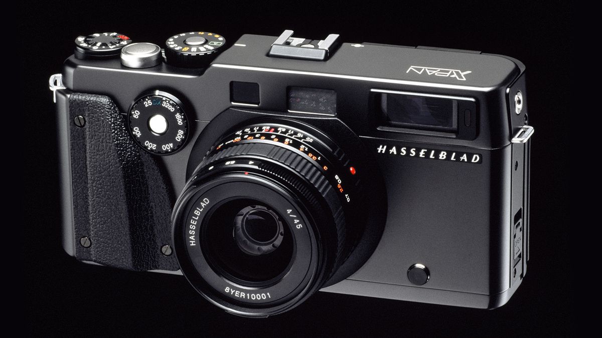 Can't afford a Hasselblad Xpan? Why not make your own instead ...