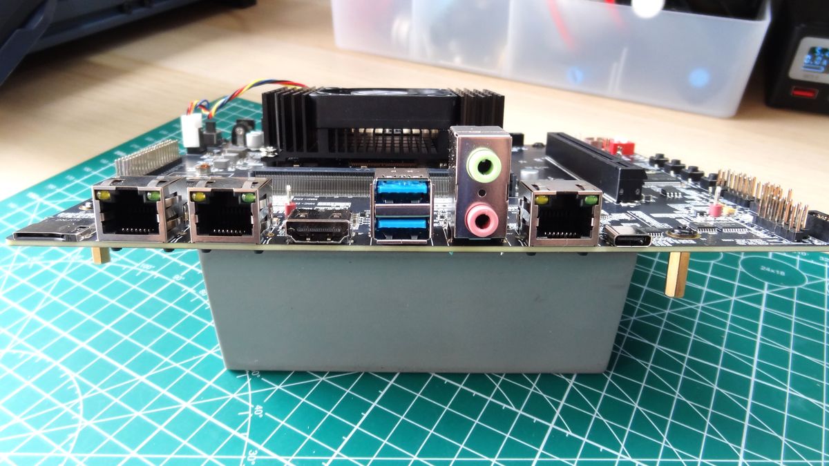 SiFive HiFive Premier P550 Review: High RISC | Tom's Hardware