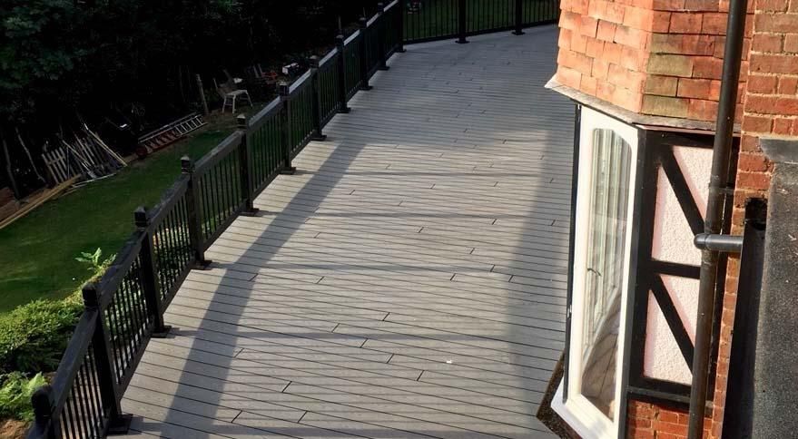 17 decking ideas for every size and shape of garden | Homebuilding