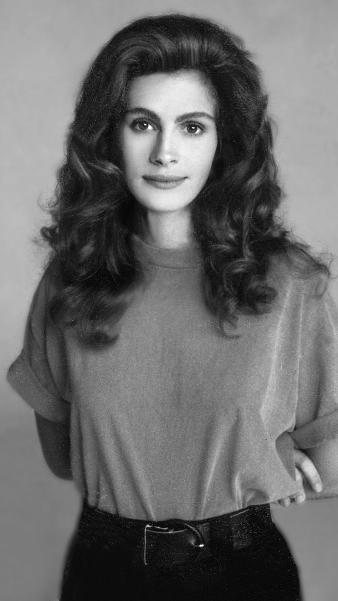 Julia Roberts' best looks from oversized suits to her slinkiest dresses ...