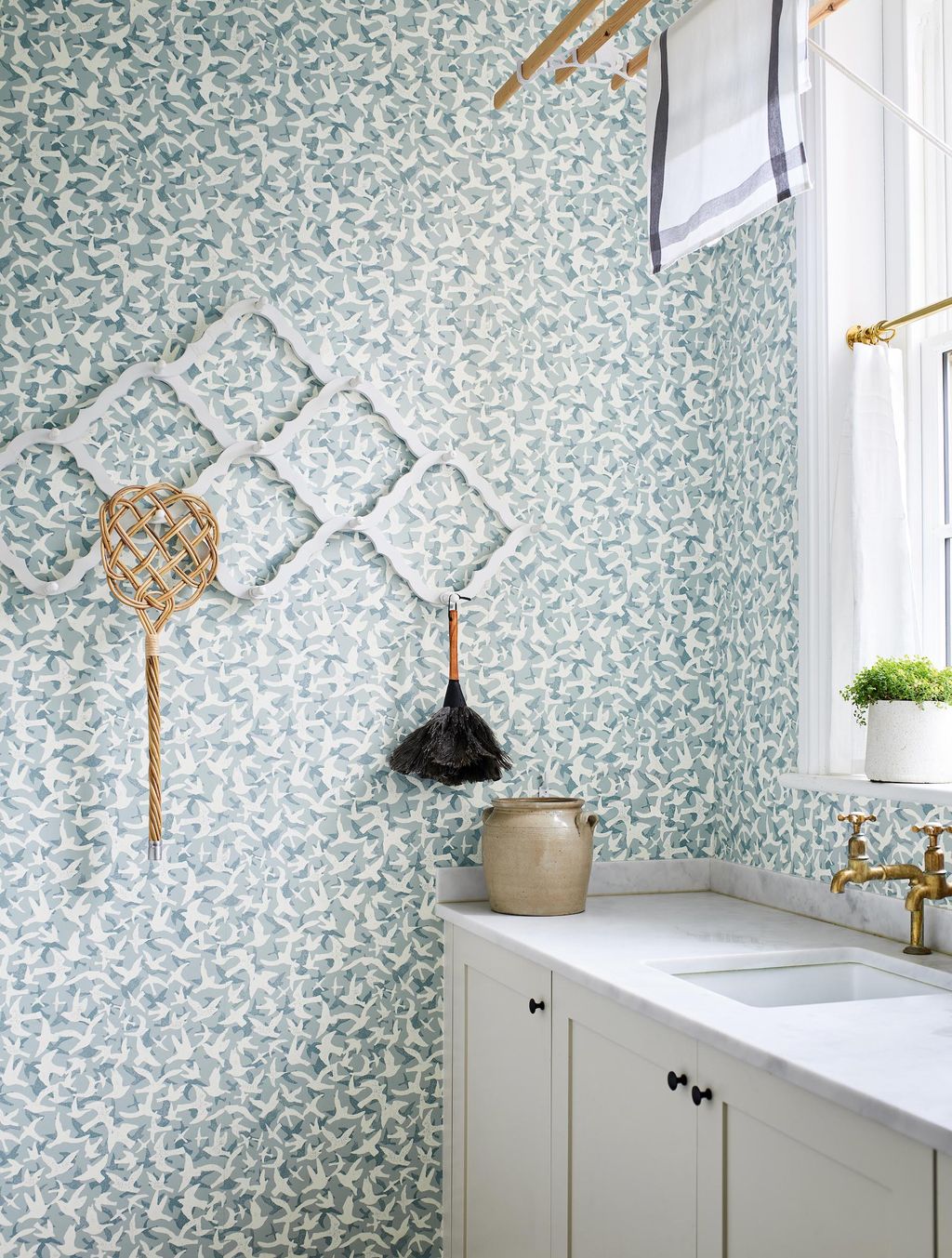 Country kitchen wallpaper: 25 ideas for charm and character | Homes and ...