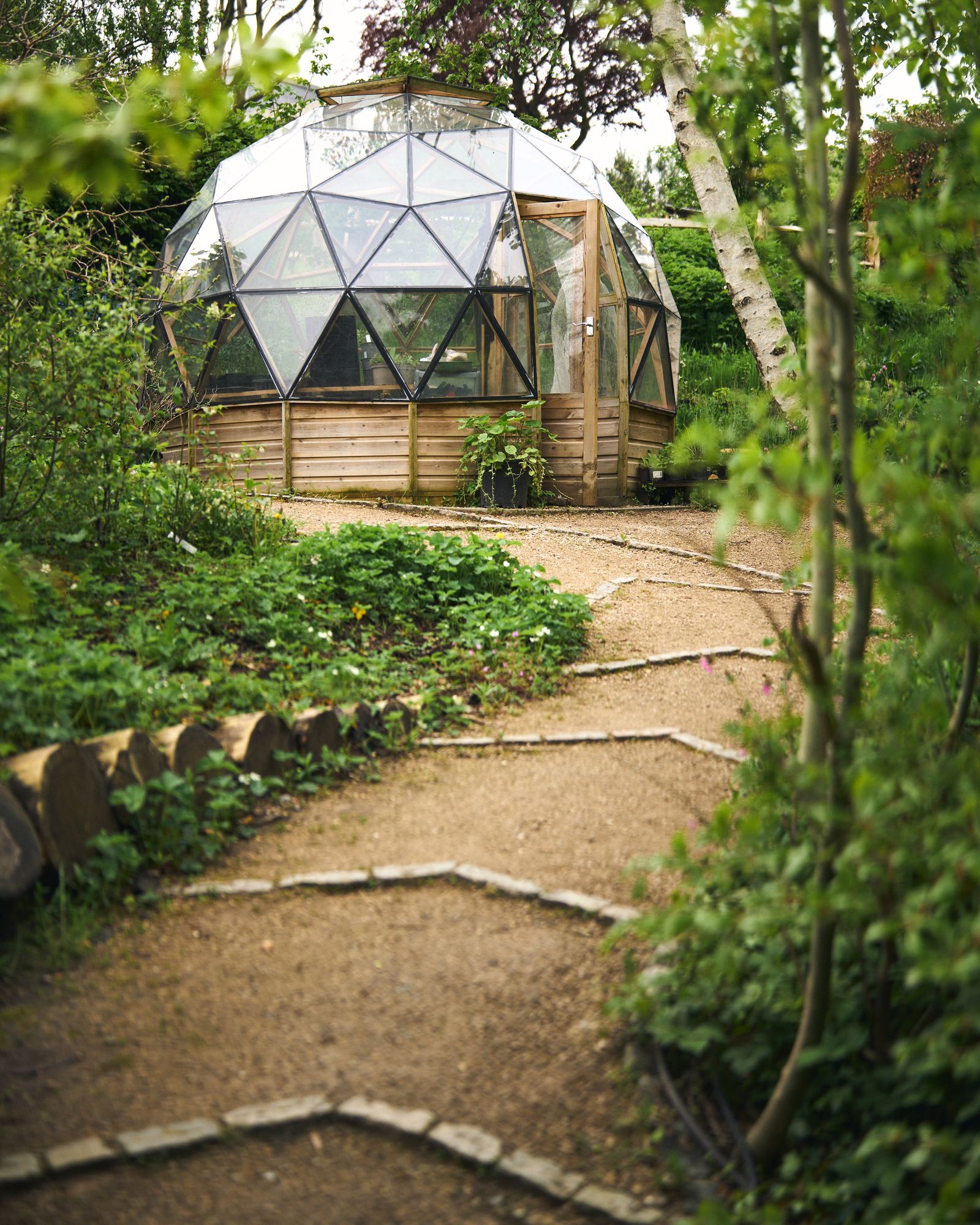 Inside Omved Gardens, north London's secret green oasis | Wallpaper*