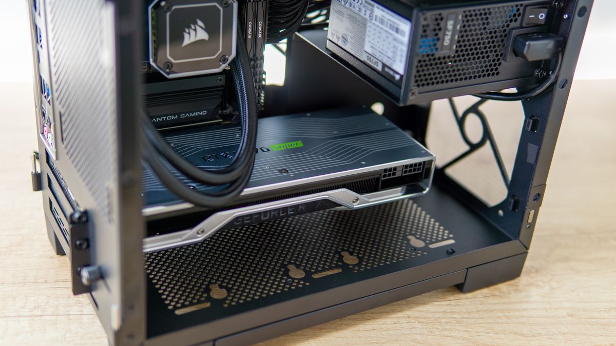 Hardware Installation - Razer Tomahawk ITX Review: Small Form Over ...