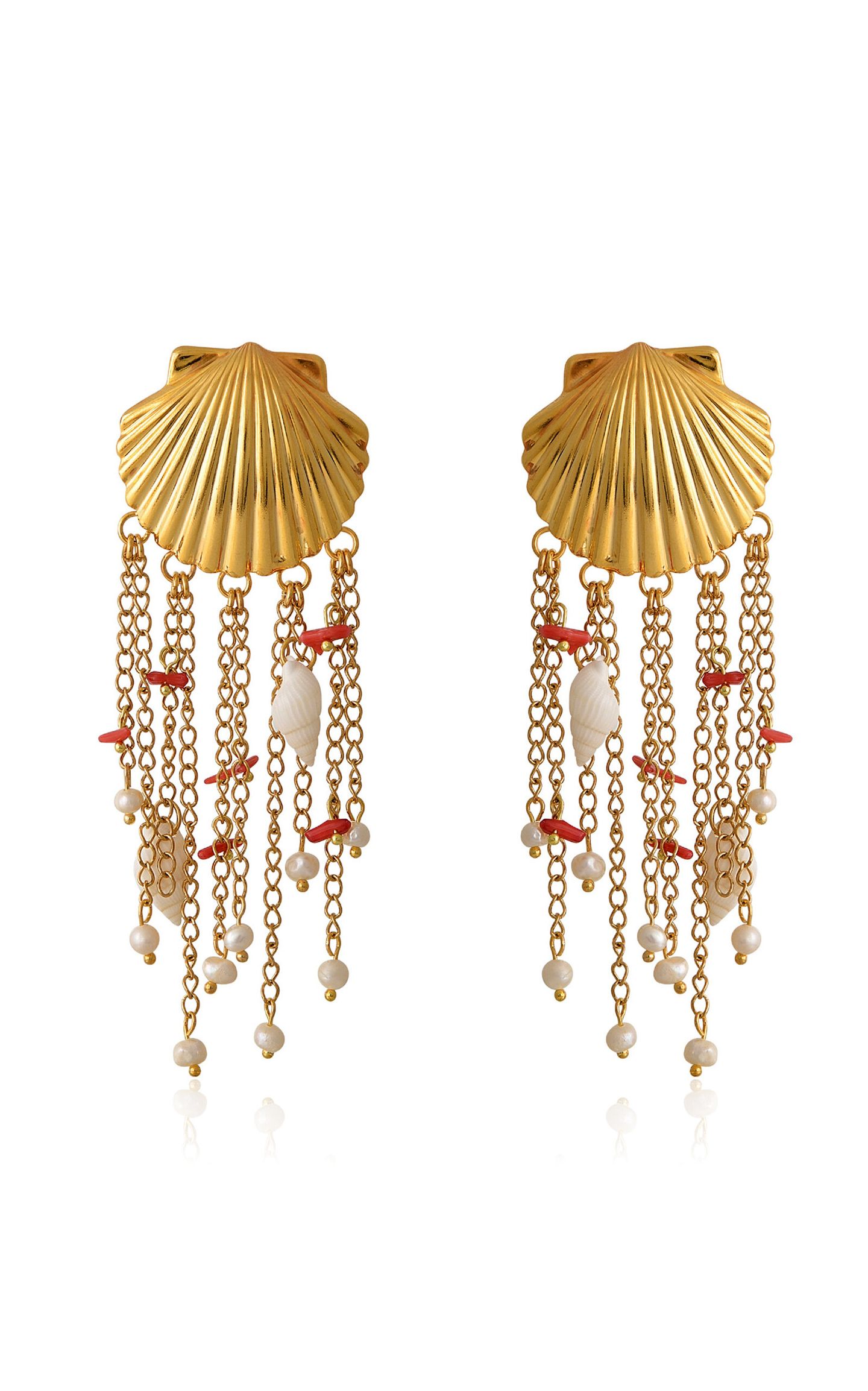 21 Ways To Wear the Seashell Jewelry Trend This Time Around | Marie Claire