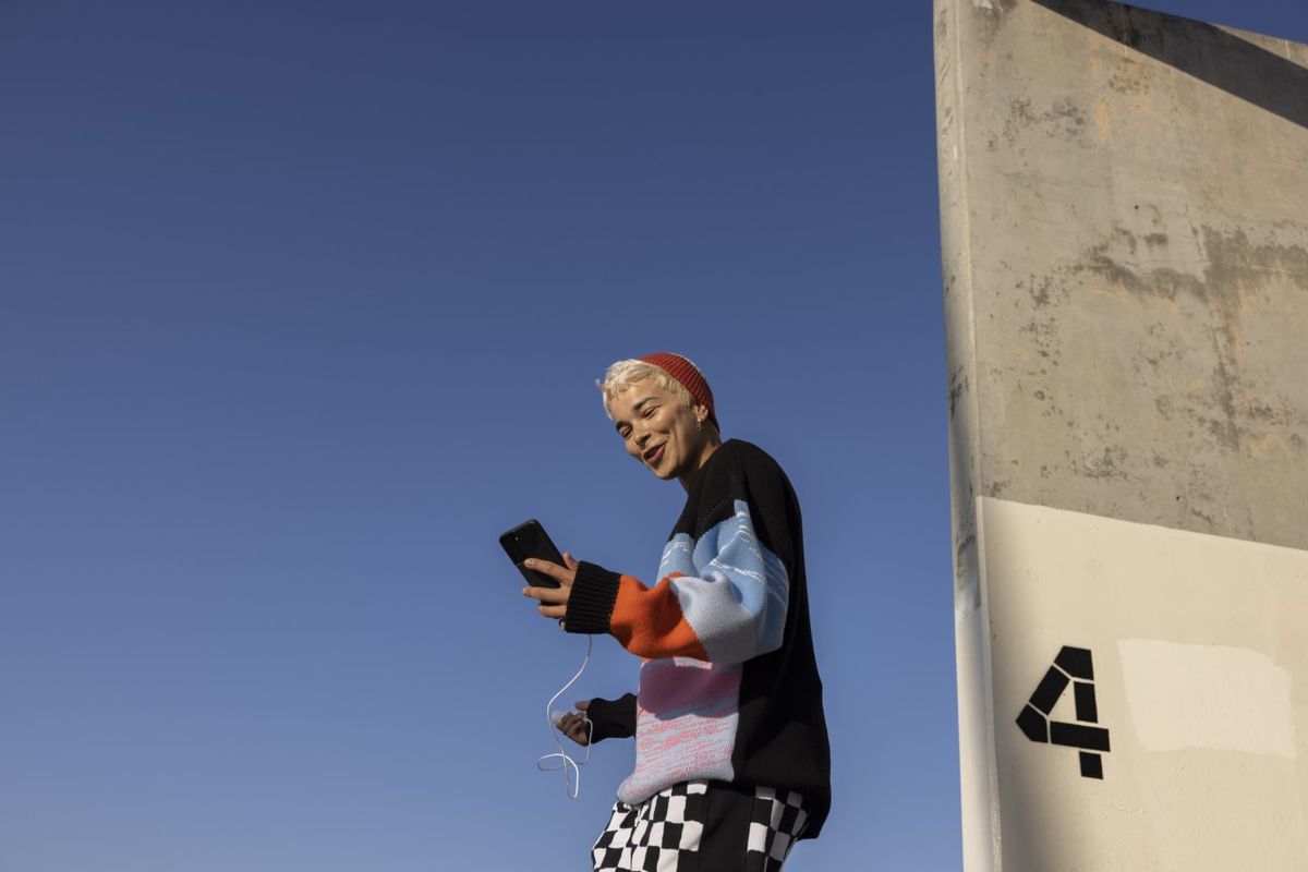 The Tech-Savvy Guide to Living With Less Worry with Verizon Mobile ...