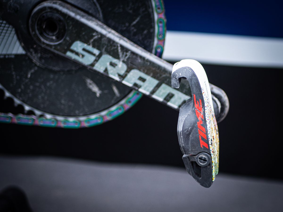 Paris-Roubaix Femmes podium bikes: Three different approaches from ...