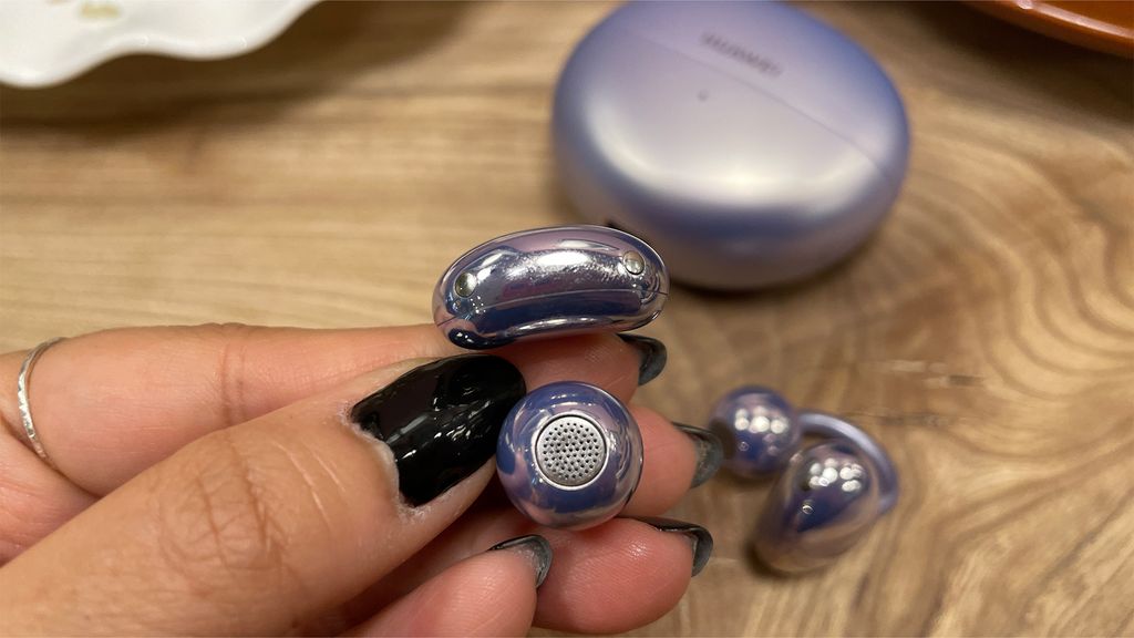 What are open earbuds? How do the headphones work and are they worth it ...