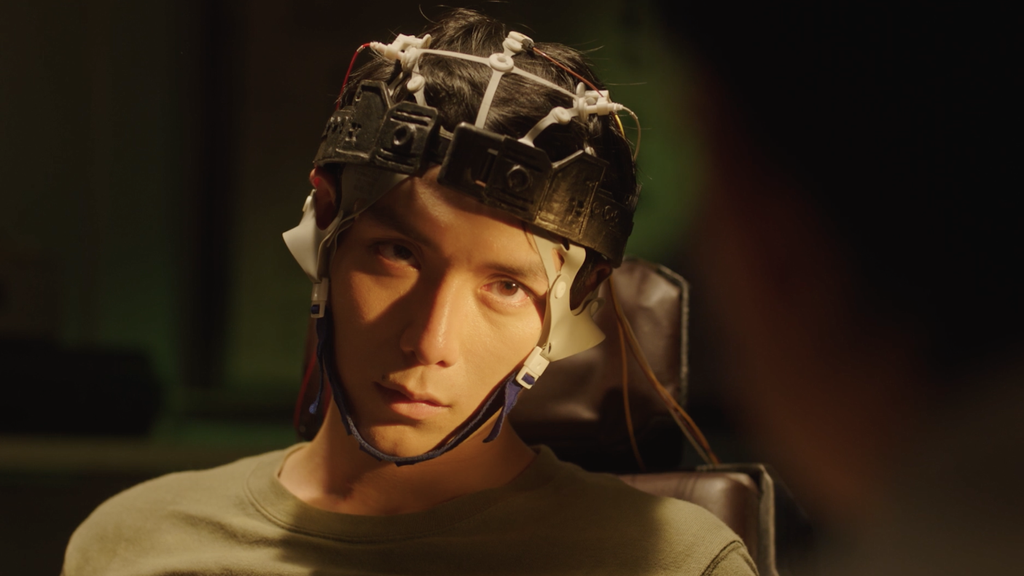 This choice-heavy Chinese FMV game about teens electrocuted for tech ...