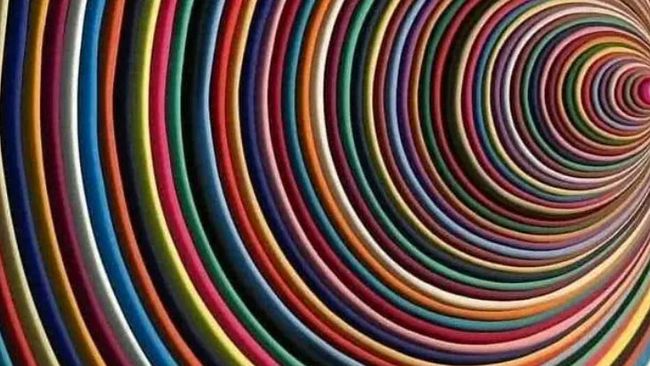 The world's most famous optical illusion turns 10 years old | Creative Bloq