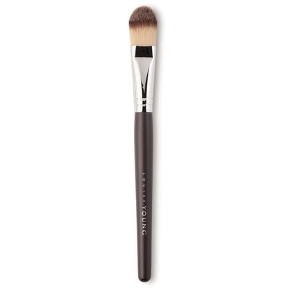 The Best Foundation Brush, According To A Make-Up Artist | Marie Claire UK