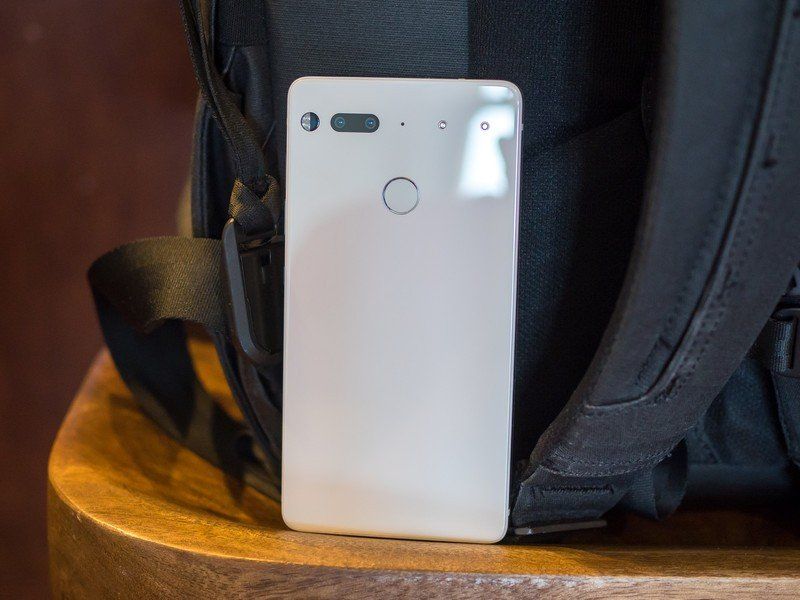 Essential Phone review, four months later: The sun is setting on this ...