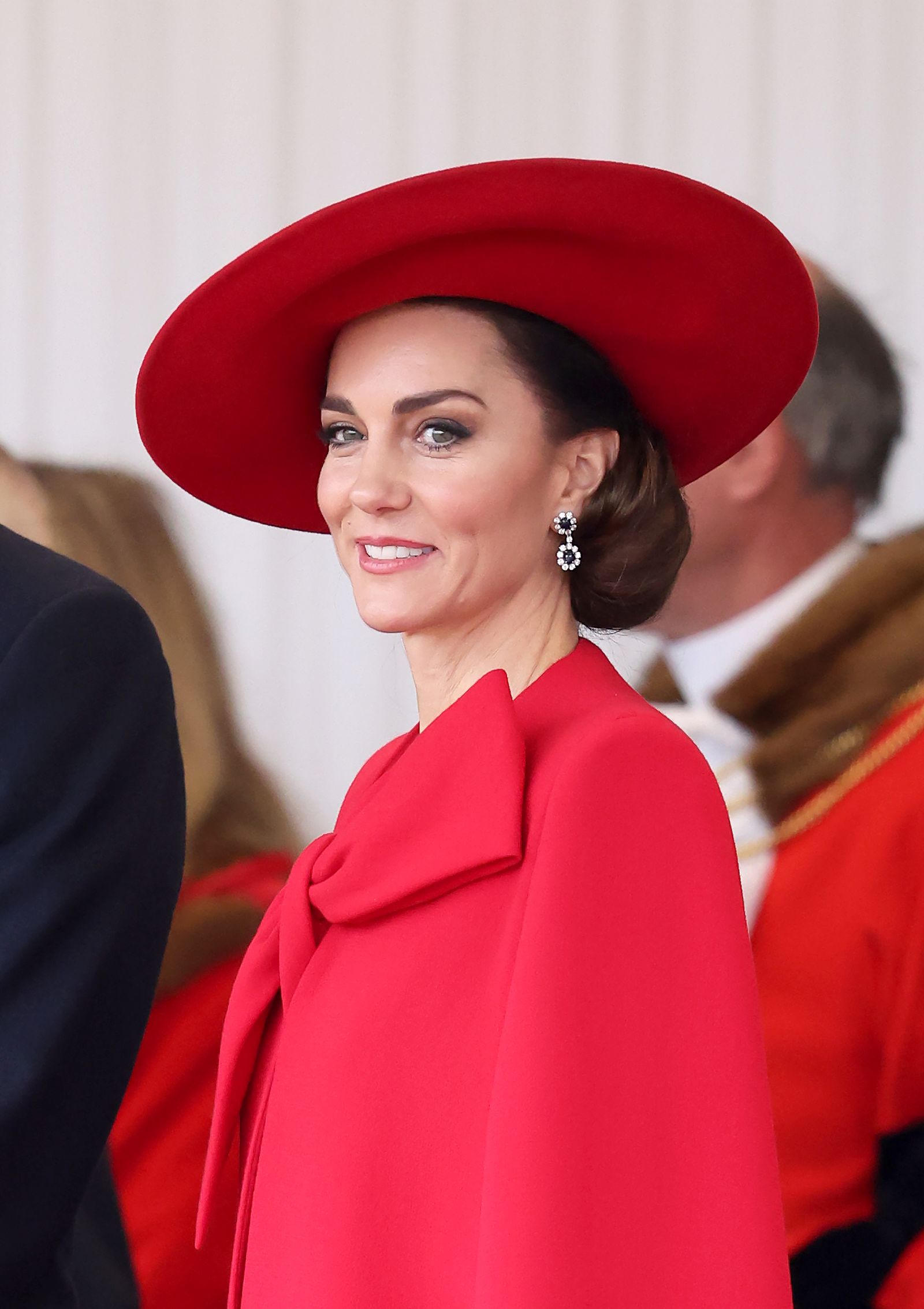 Princess Kate steps out in on-trend red in a bow cape-dress | Marie ...