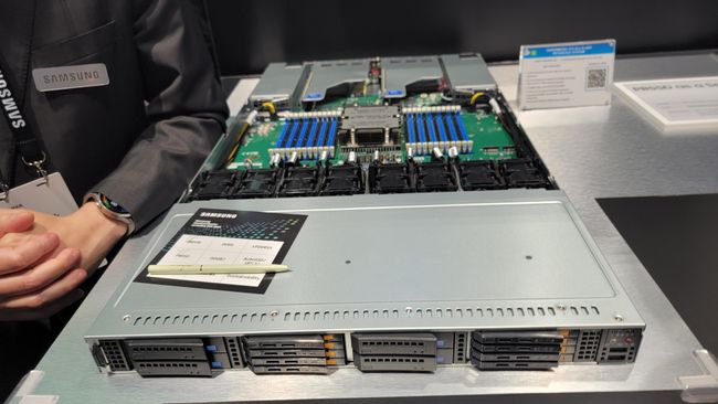 Samsung details petabyte SSD subscription service, uses custom-built ...