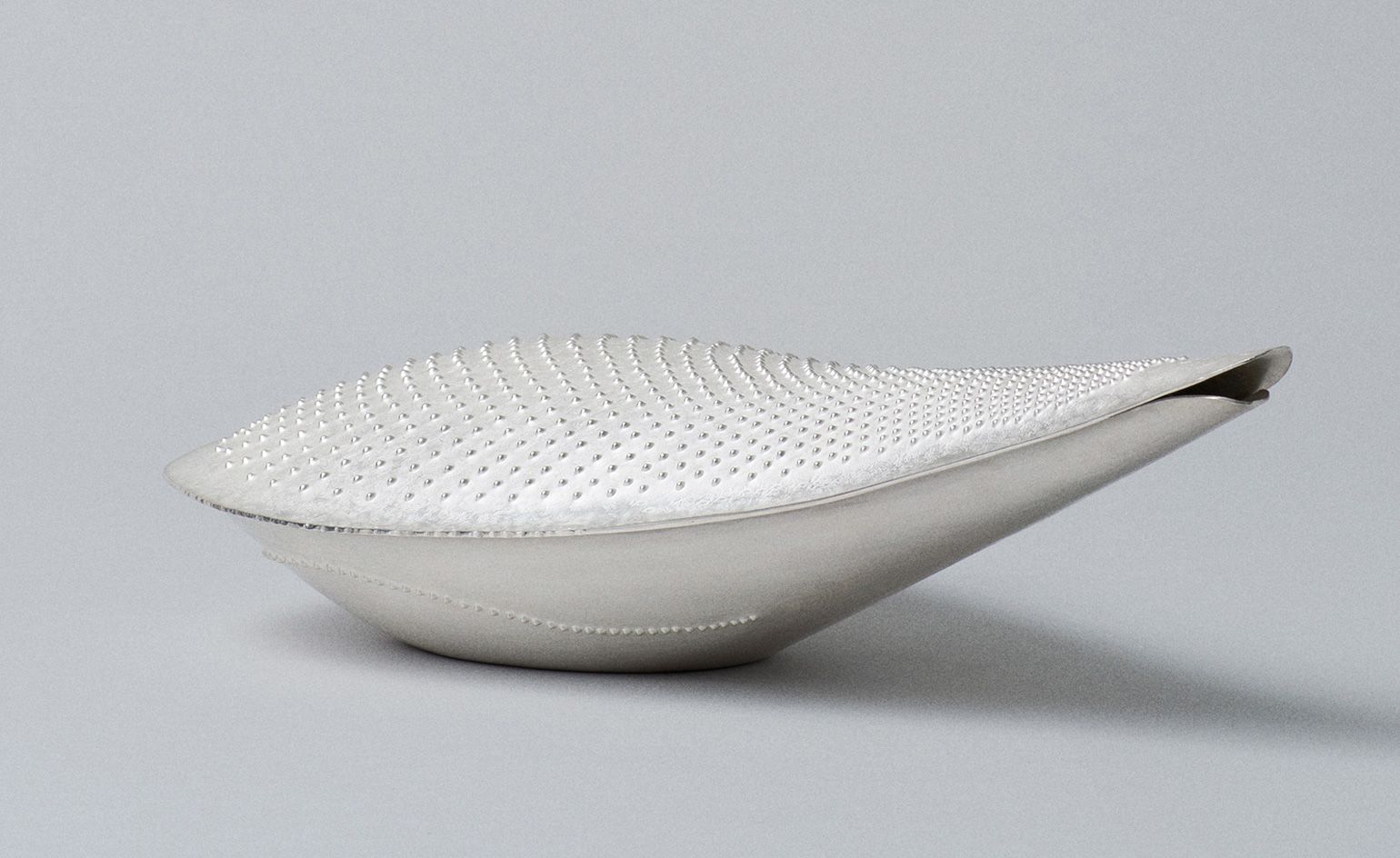 Gallery Fumi Presents Yuki Ferdinandsen S Sculptural Silver Wallpaper