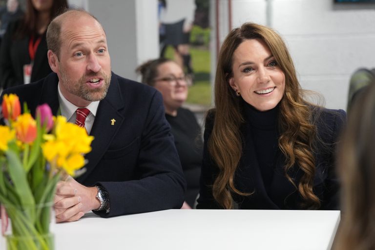 Princess Kate's "Naughty" Gesture Reveals Playful Relationship With ...