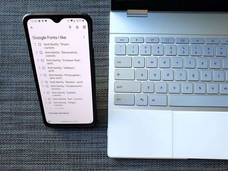 Scooch Wingback Universal kickstand review: Kick your phone's ...
