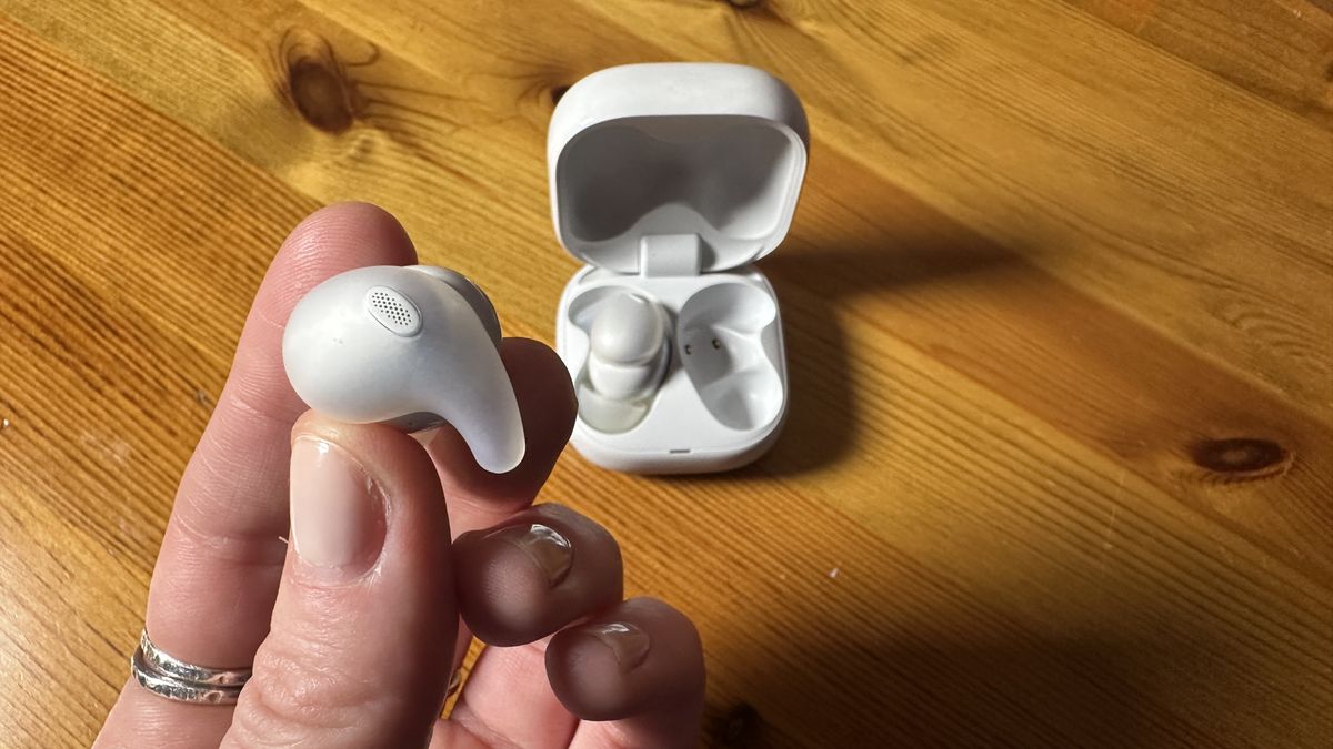 Sony LinkBuds Fit: The best fitness earbuds for people who don’t like ...