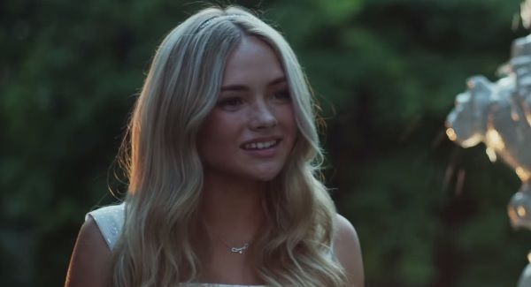 Gotham Season 2: First Look At Bruce Wayne's Love Interest | Cinemablend