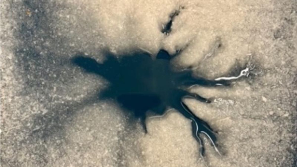 A spider-like scar haunts Jupiter's moon Europa — and scientists think ...