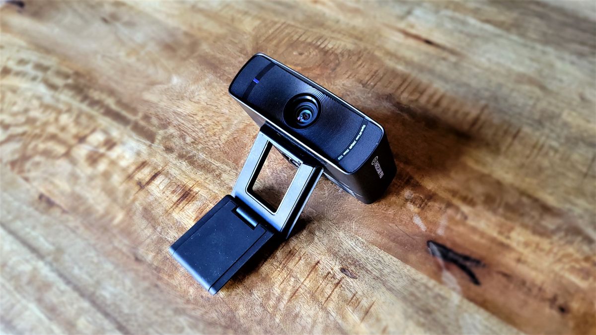 Review: The Elgato Facecam Pro is big and beautiful | Windows Central