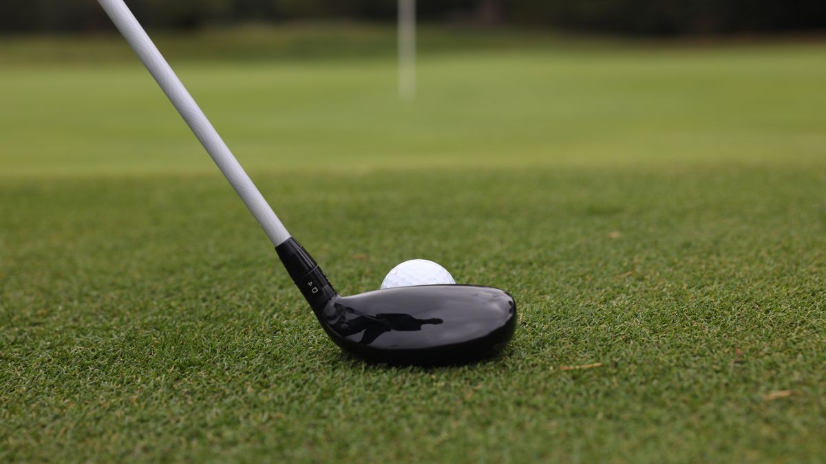 How To Play The Hybrid Chip Shot | Golf Monthly