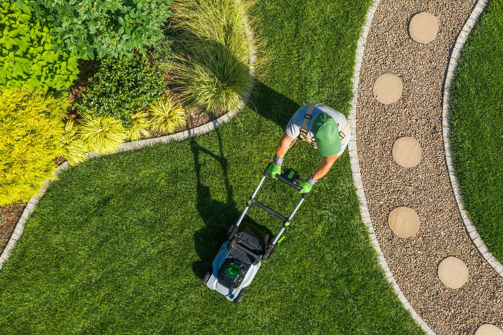 How often should you mow your lawn? | Homes and Gardens