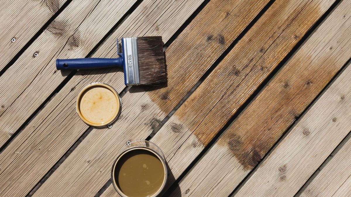 The best way to stain wood: 4 time-saving tips from experts | Homes and ...