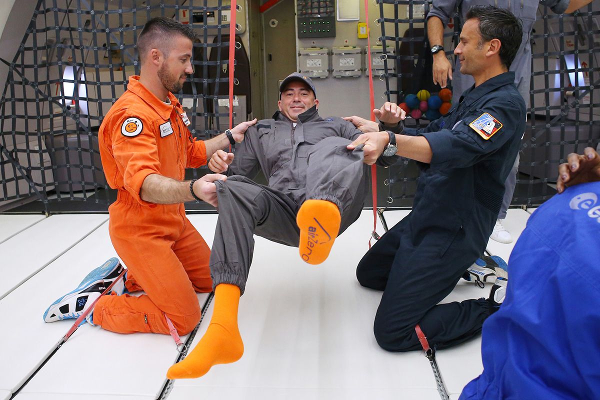 In Photos: Zero-G Flight Grants Weightless Wishes for Kids | Space