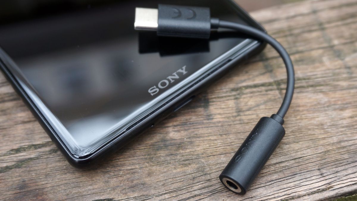Design and display - Sony Xperia XZ2 review - Page 2 | TechRadar