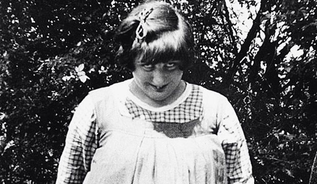 The Crown: were the Queen's cousins really in an asylum? | What to Watch