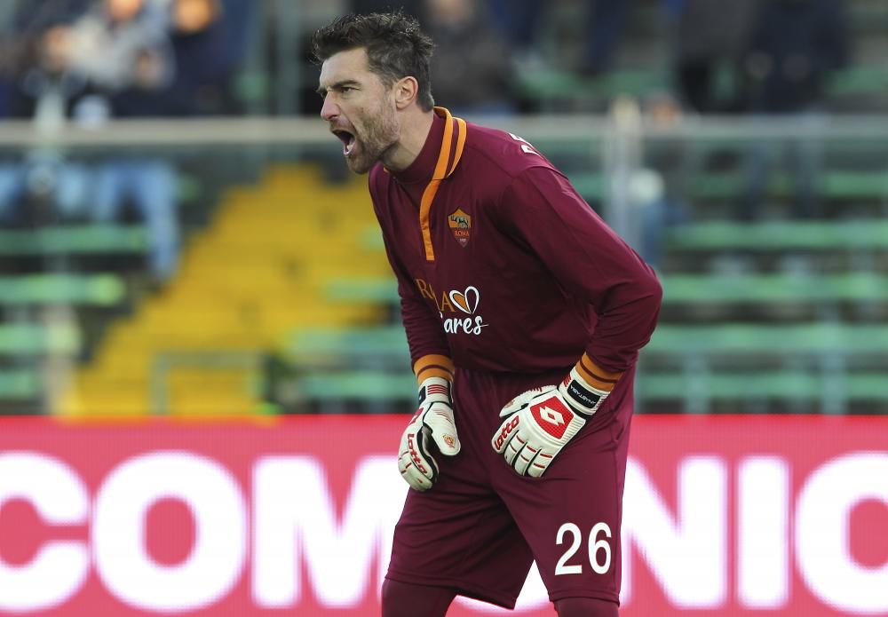 Roma keeper De Sanctis rules out Italy return | FourFourTwo