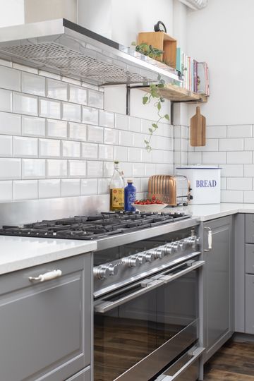 5 ways to cover kitchen countertops (without replacing them) | Real Homes