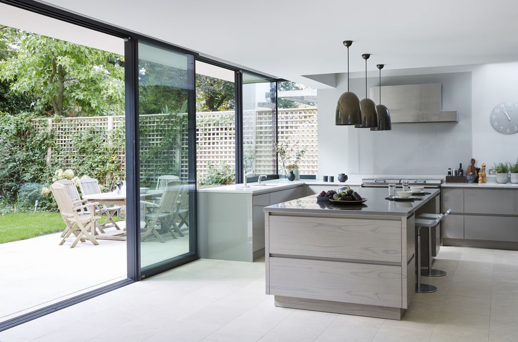 32 open plan kitchen ideas for a stylish and practical space | Homebuilding