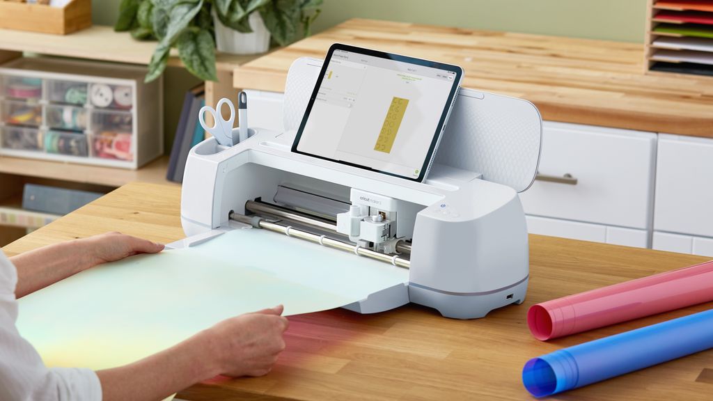 Cricut Maker 3 vs Silhouette Cameo 4: which is the best craft machine ...